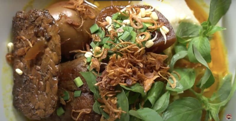 √ Rekomendasi 5 Tempat Makan Laksa Betawi Terenak di Jakarta - Harga Menu